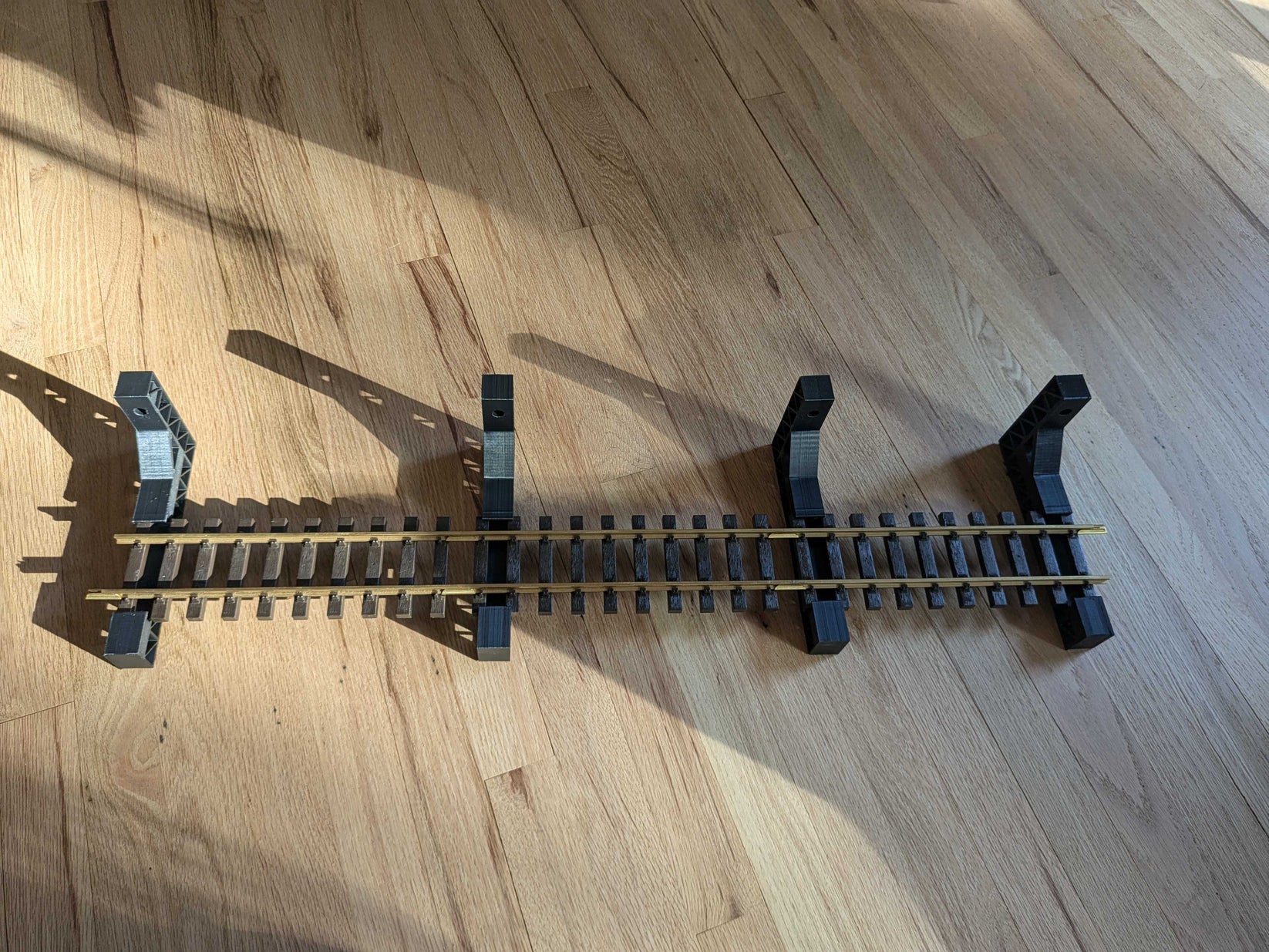 Train Track Wall Mount Room Kit – Rebar Labs